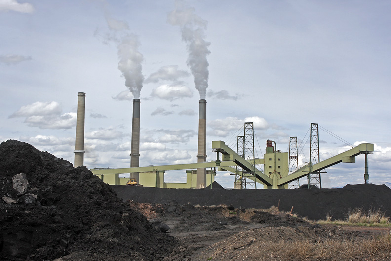 Tri-State commits to major push for renewable power, expediting closure ...