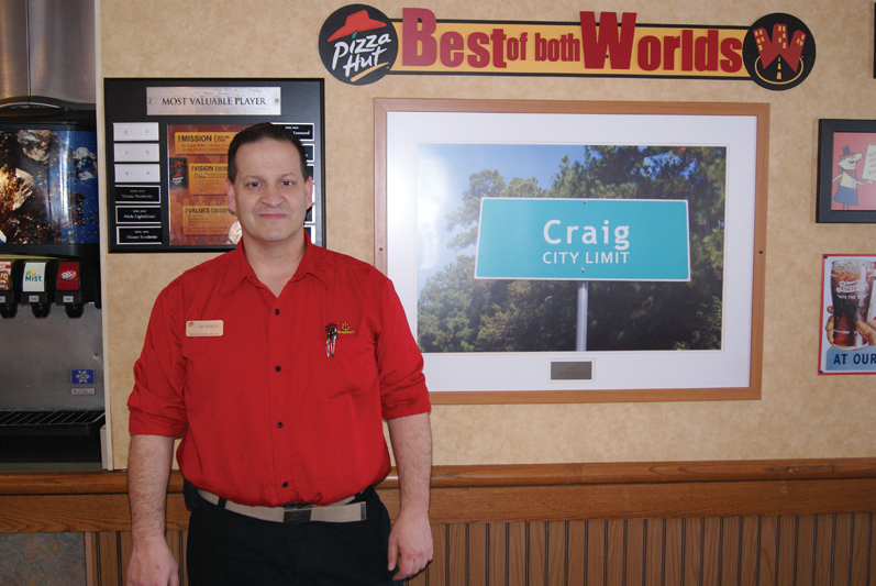 Pizza Hut general manager Ken Prescott putting in extra effort for his ...