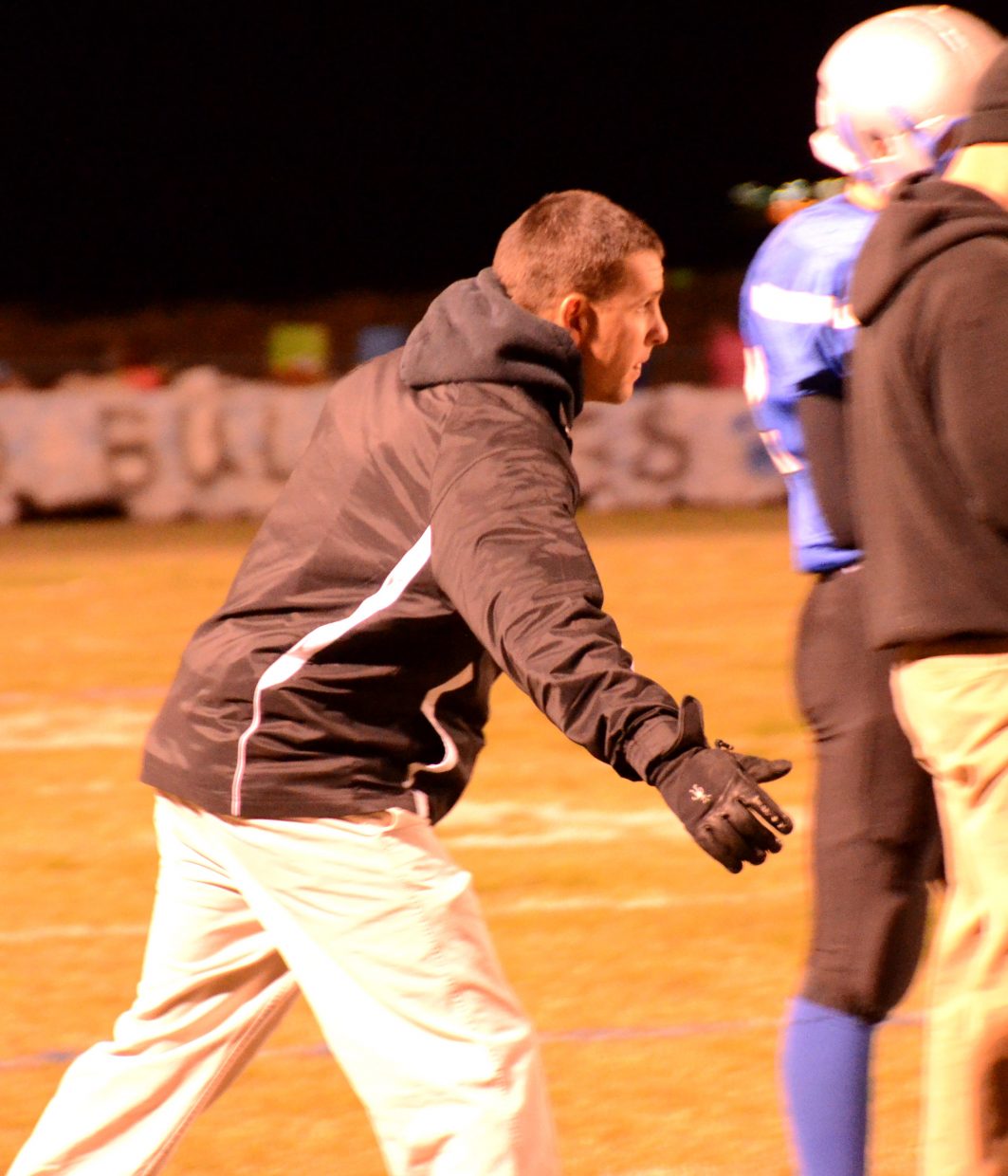 Hometown Hero: Derek Duran pays it forward to next generation of Craig ...