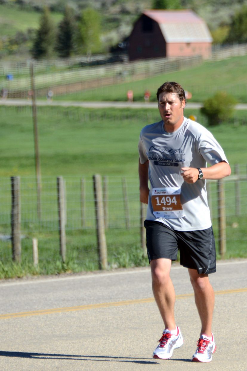Craig runners fill results sheets at Steamboat Marathon ...