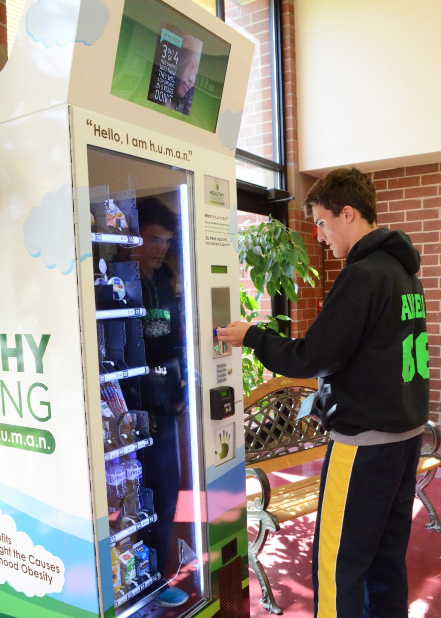 Soroco High School debuts healthy vending machine | CraigDailyPress.com