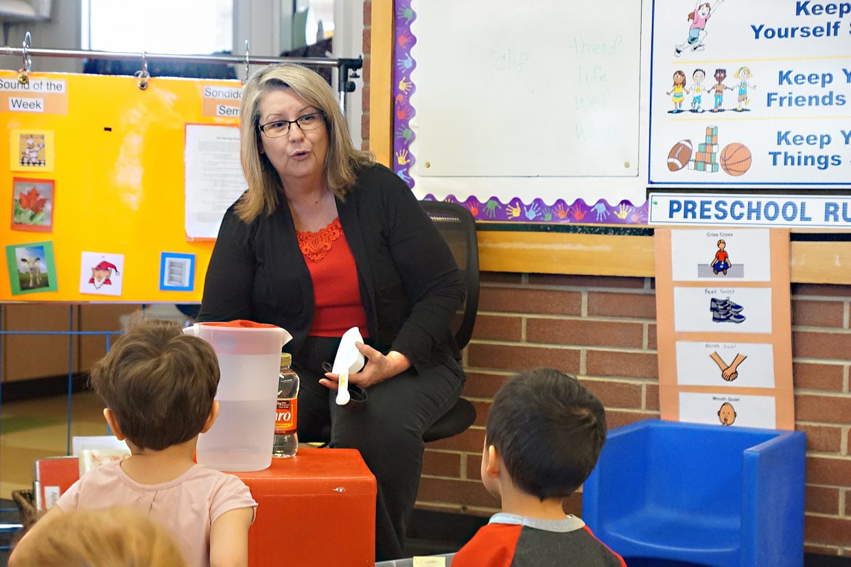 Craig teacher Mary Ginther brings a little mothering into classroom ...