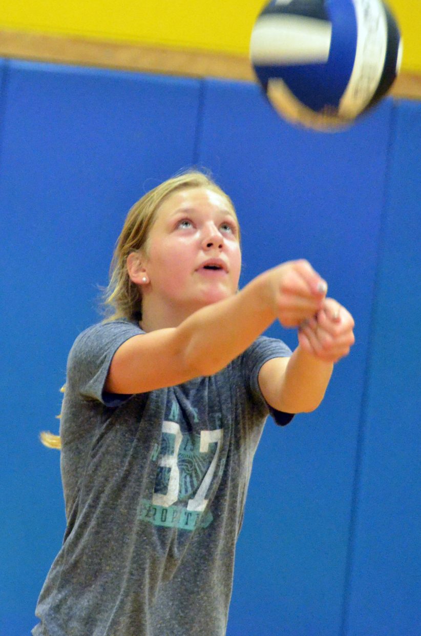Middle school volleyballers step back into routine at Craig Parks and ...