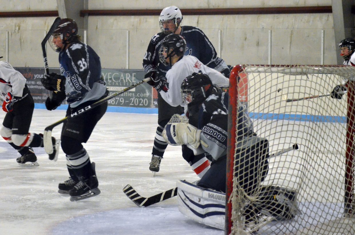 Moffat County Bulldog hockey vexes visitors in home opener ...