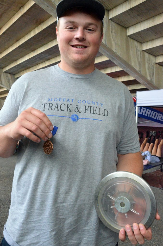 Moffat County girls speed to state title in 4×200 relay ...