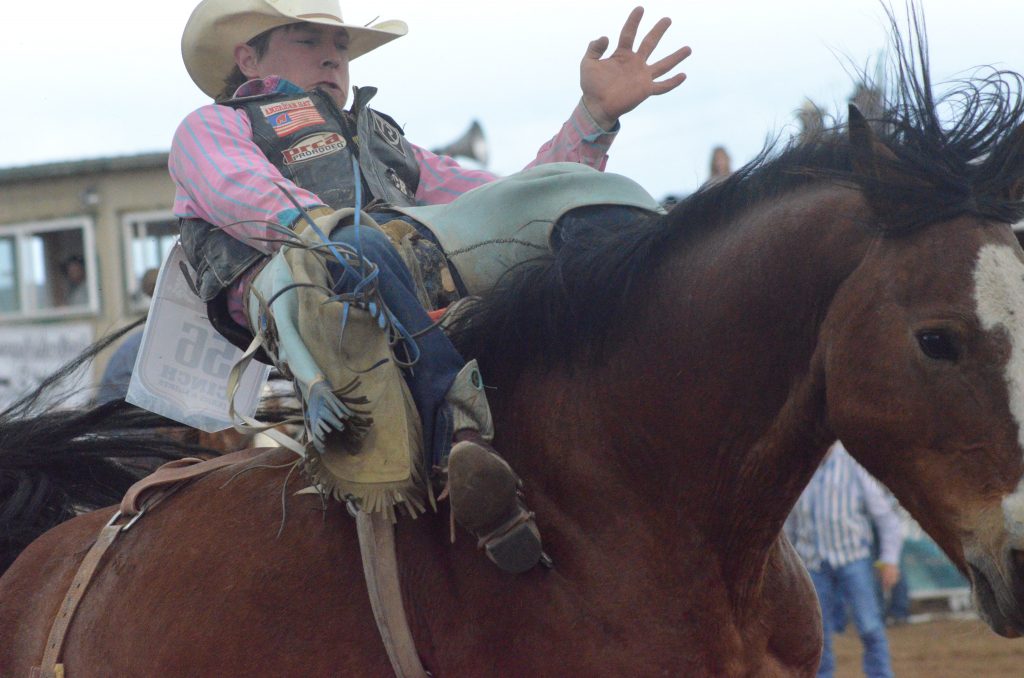 Northwest Colorado rodeo athletes move into final day of state finals ...
