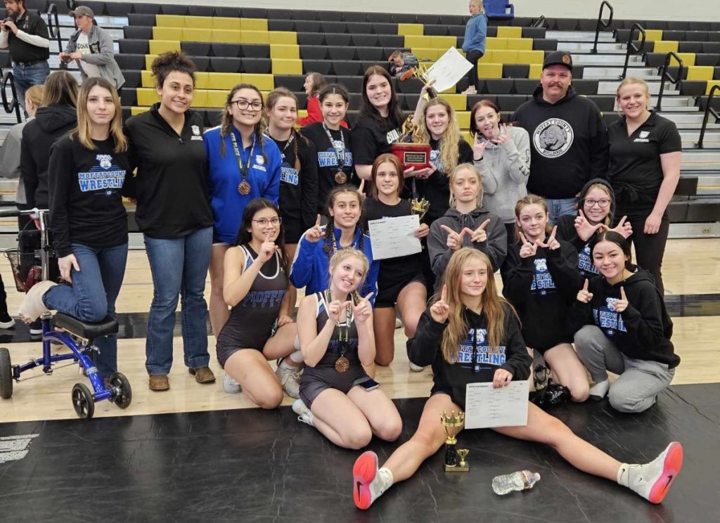 Moffat County girls wrestling team crowned Queens of the Mountain ...