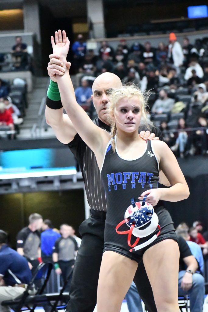 Moffat County wrestlers stay lively in state consolation rounds ...