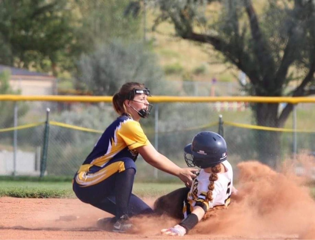 Parents and high school officials set to pitch softball team to school ...