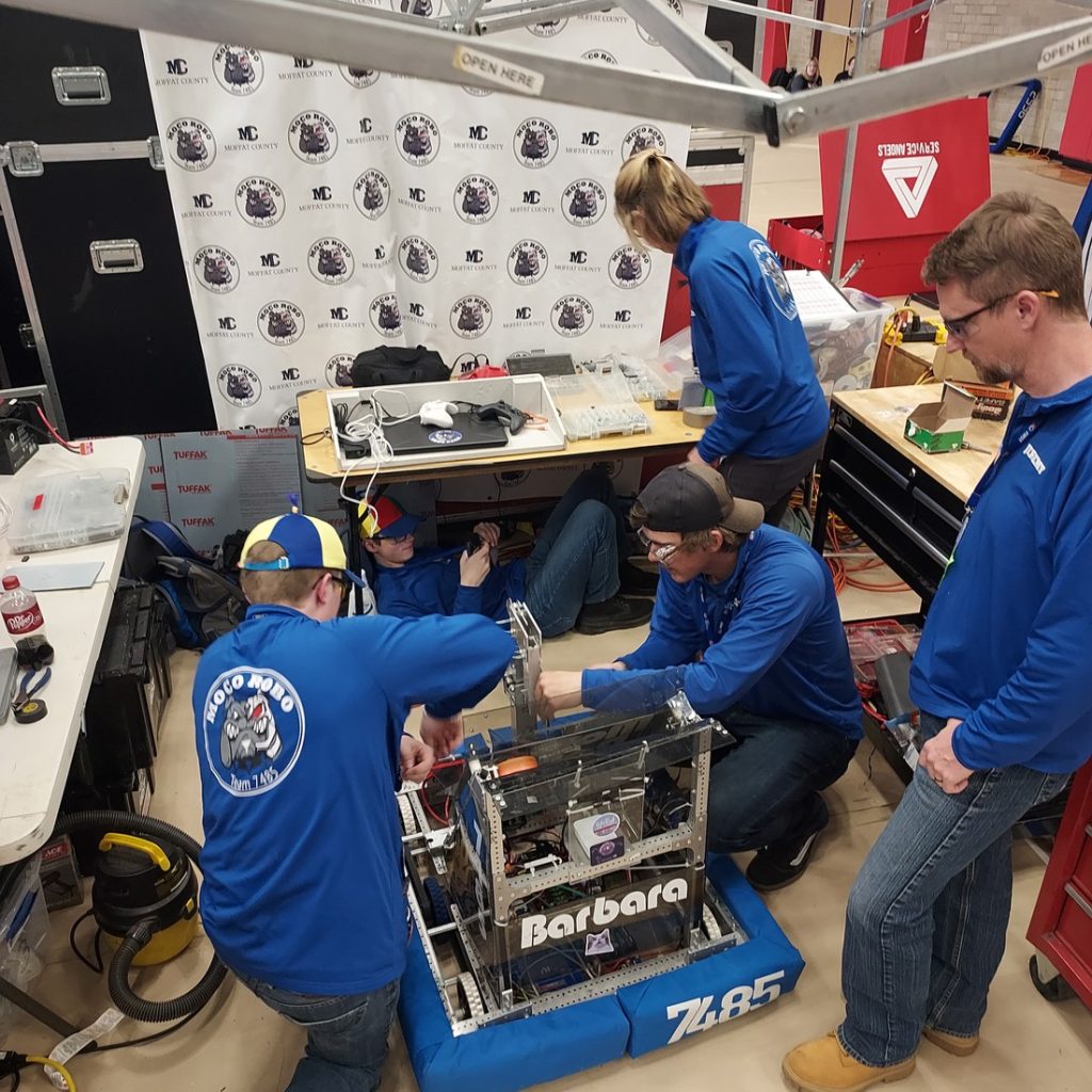 MCHS robotics compete in regional tournament | CraigDailyPress.com