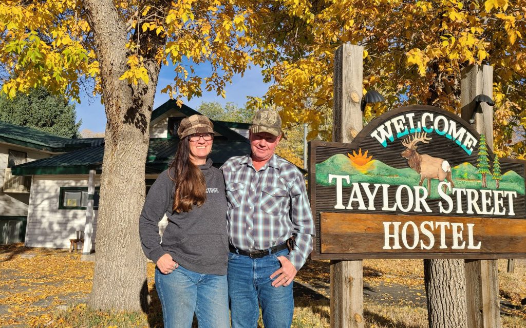 Craig couple opens nine-bedroom Taylor Street Hostel | CraigDailyPress.com