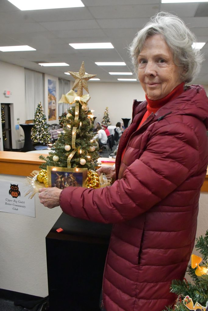 Photos: Christmas in Craig — Festival of Trees, Letters to Santa, Craft ...