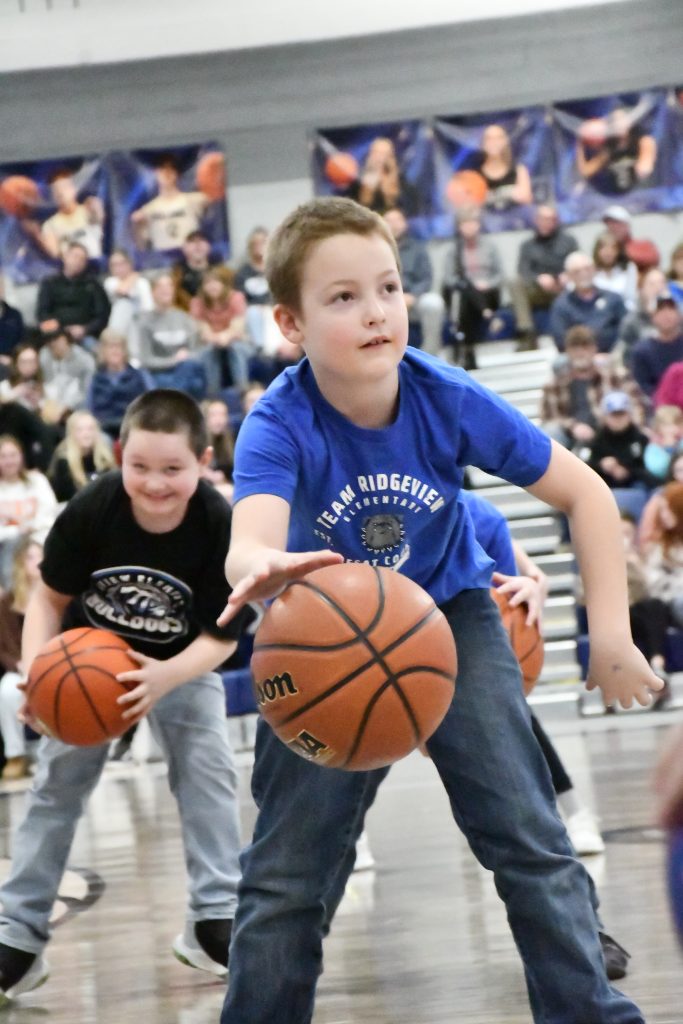 Ridgeview Elementary basketball performance adds flair to Moffat County ...