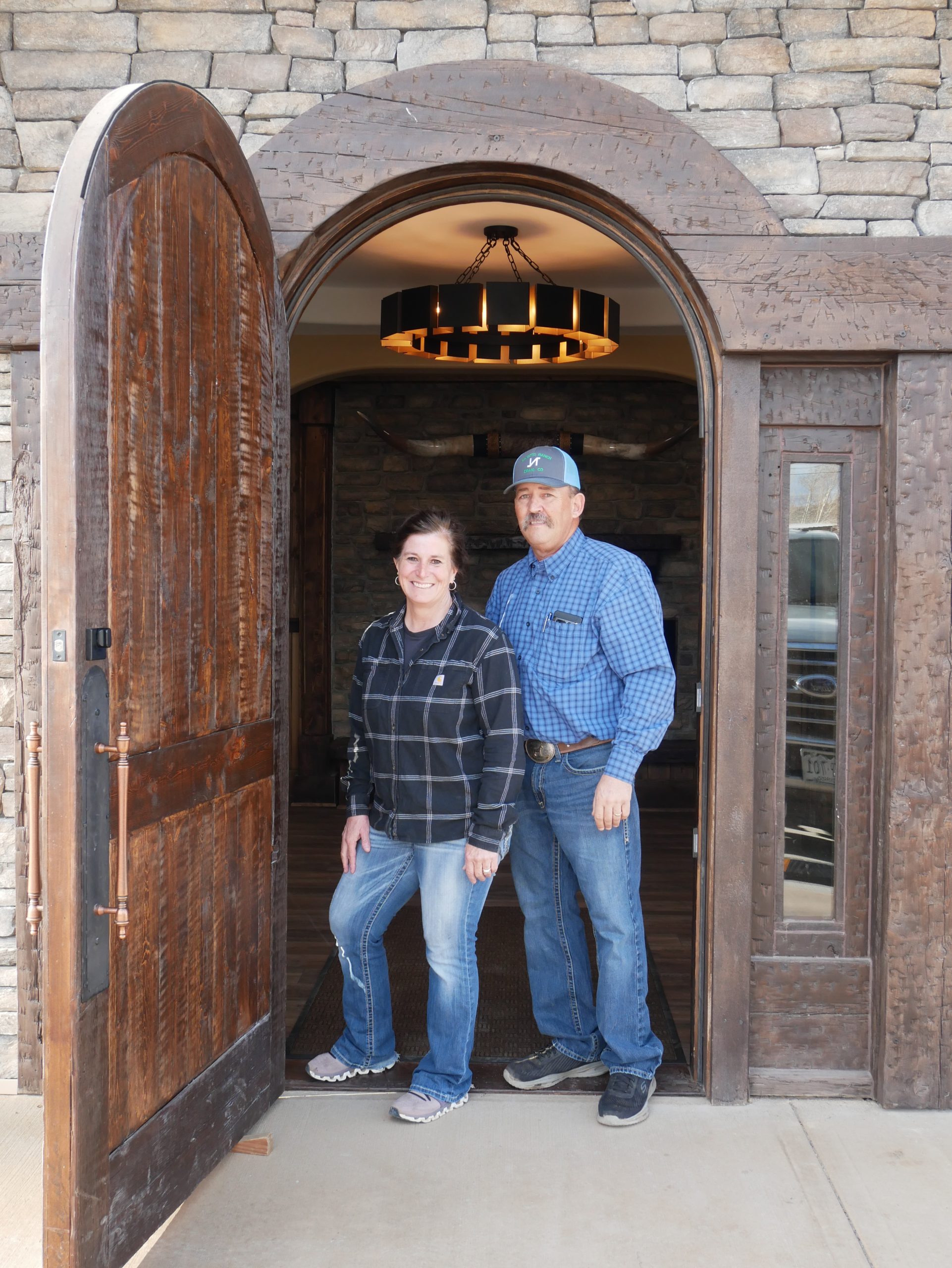 ‘If you feed them, they will come’ — Oasis Bar & Grill opens as ...