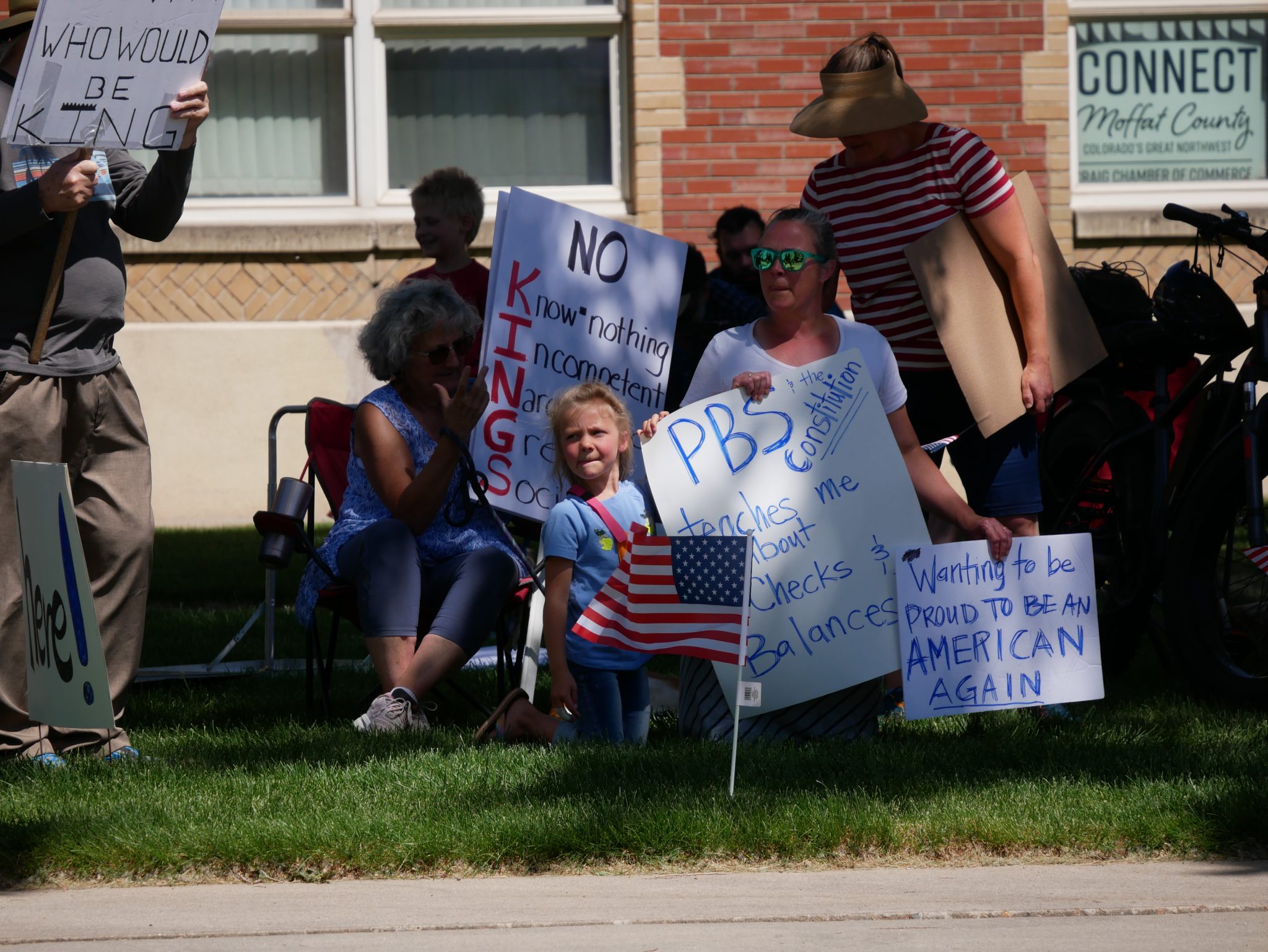 For country and Constitution: ‘No Kings’ protest, counter-demonstration ...