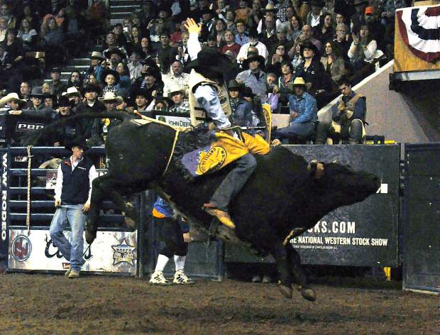 Co bull rider finishes third at NWSS PBR | TheFencePost.com