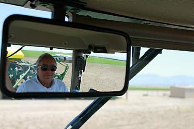 Howard Buffett: Farmer of the world | TheFencePost.com