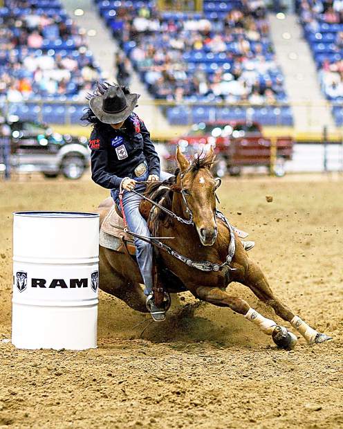 Mother-daughter barrel racing duo highlight ‘awesome’ Rodeo All Star ...