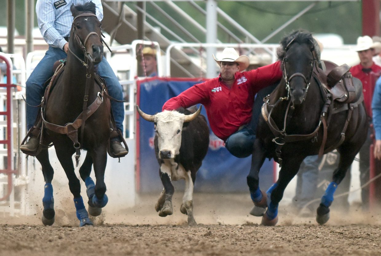 Steer wrestler surprises star-studded field to win finals at Colorado’s ...