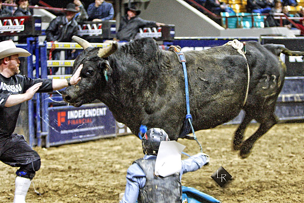 Bullfighter Wacey Munsell rescued a bull rider during the NWSS ...