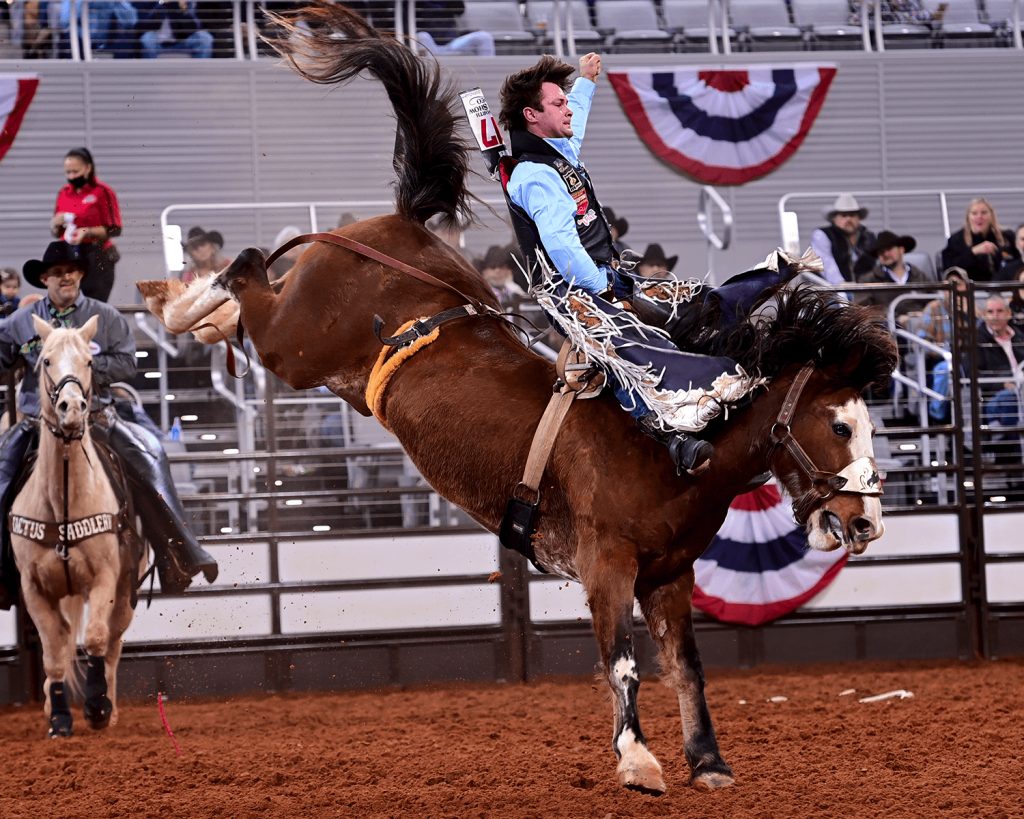 Colo. cowgirl wins $100 per 1/10 second at Fort Worth’s Pro Rodeo ...