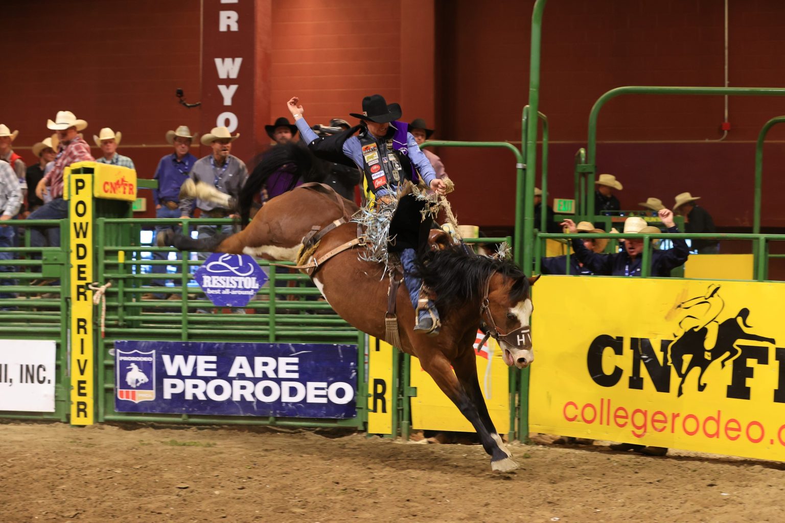 Rodeo legend Lecile Harris passes away | TheFencePost.com