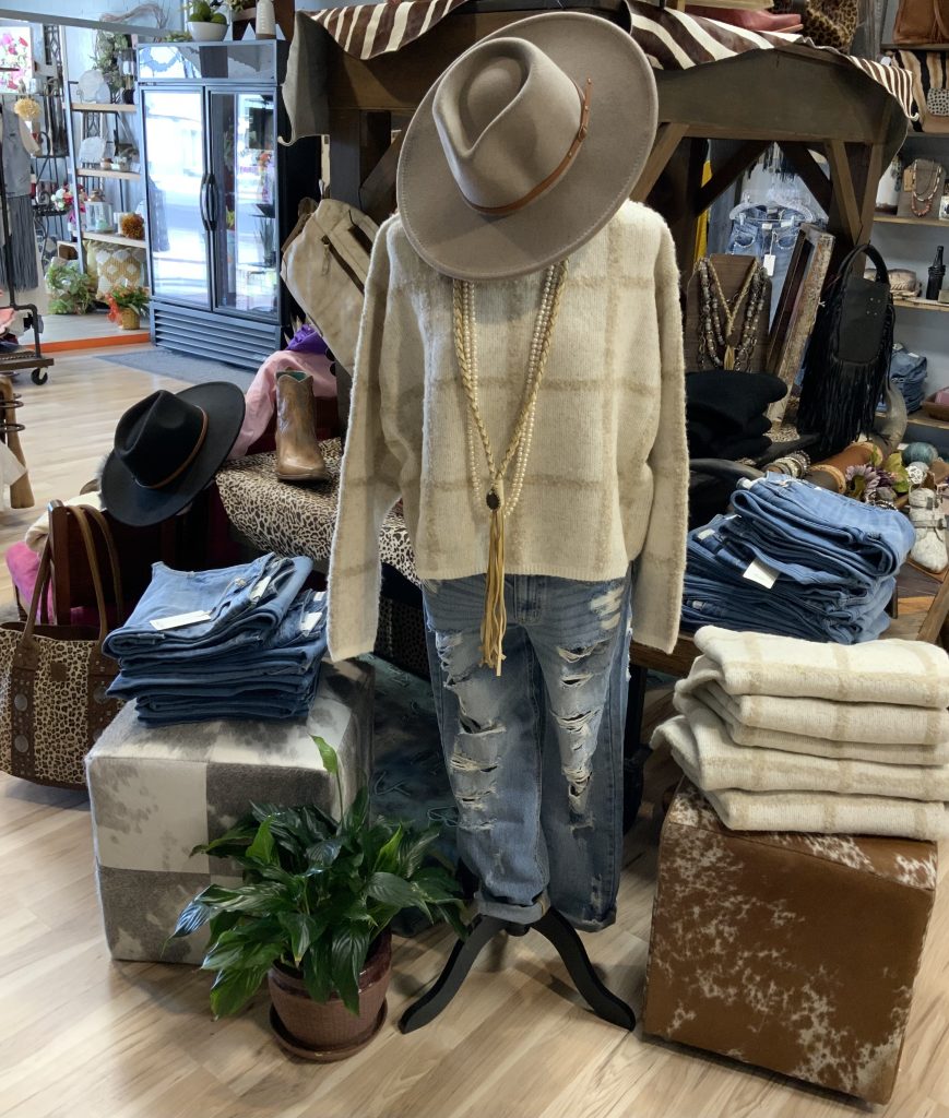 Country Christmas 2024 | Karyn’s Western Decor & Fashion | TheFencePost.com