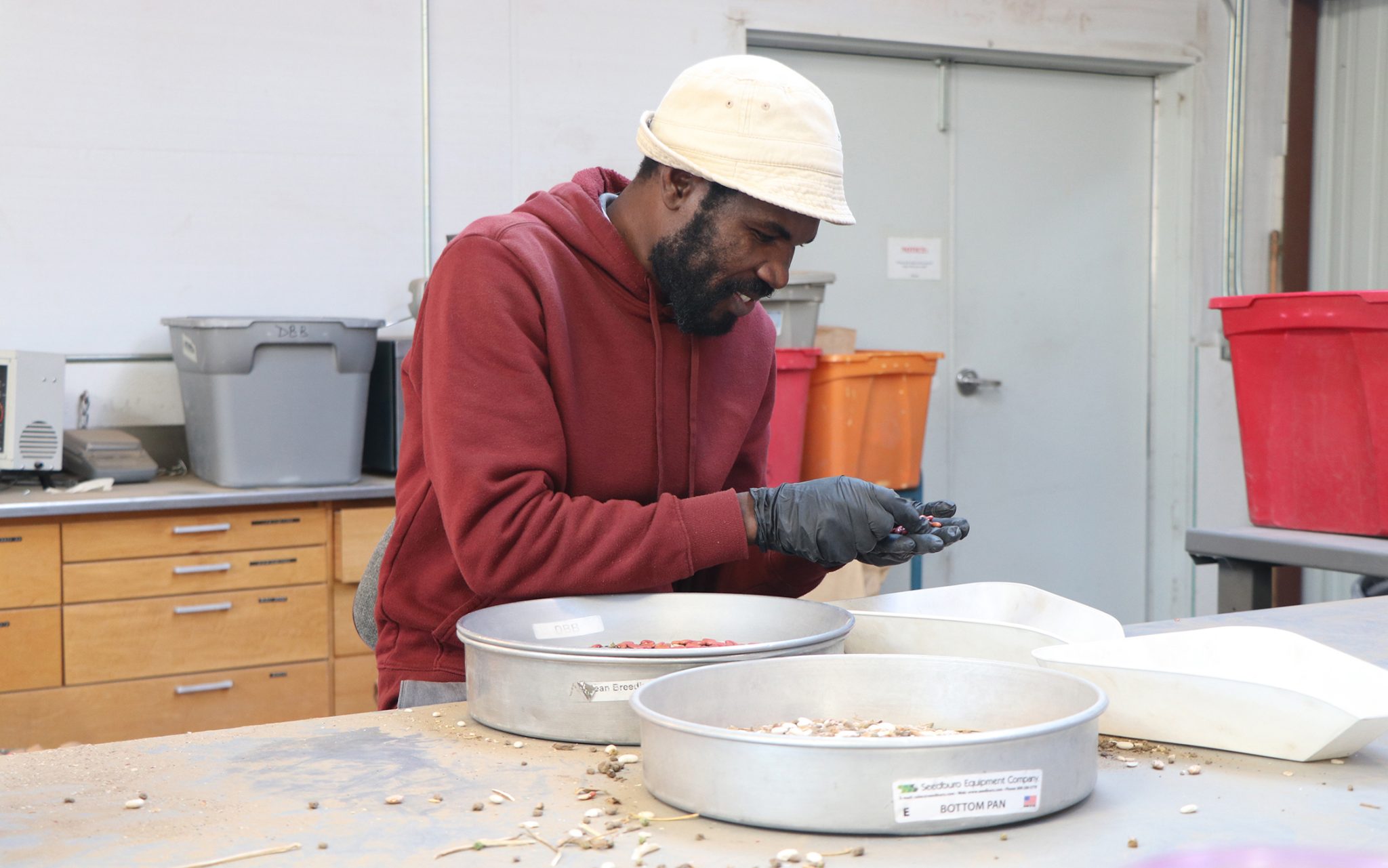 Tanzanian scholar studies dry beans in the Panhandle | TheFencePost.com