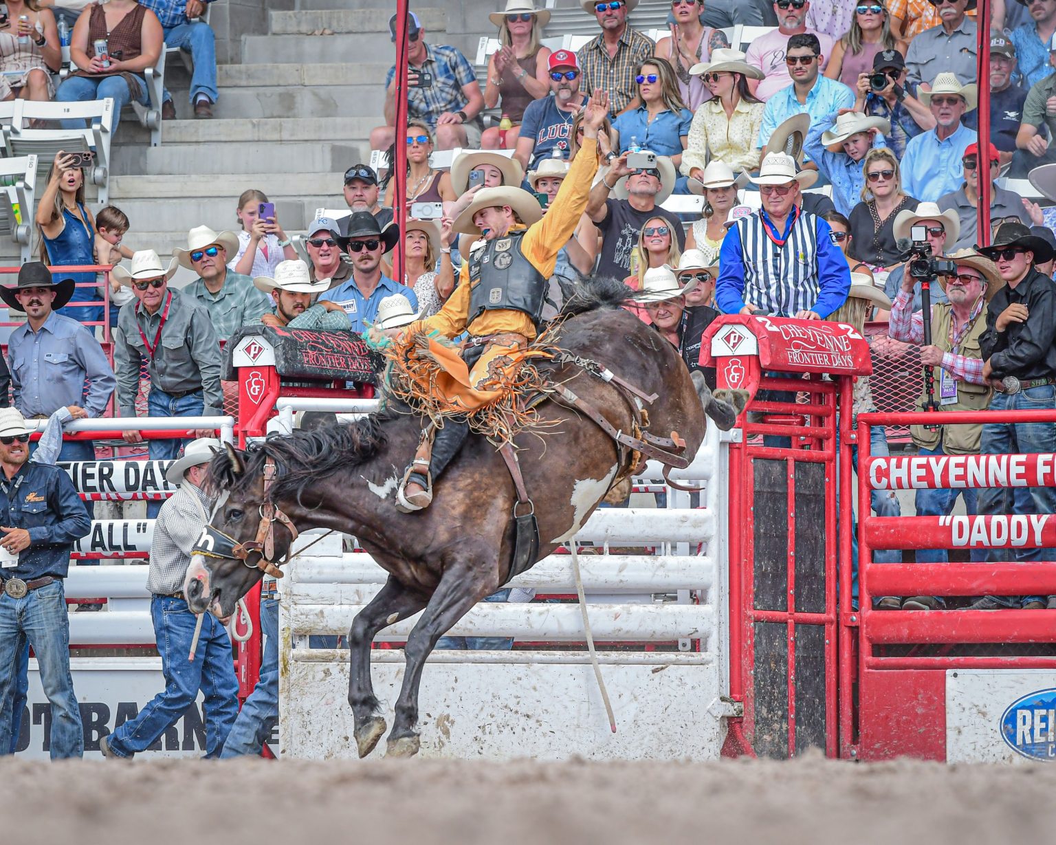 Field set for Championship Sunday at Cheyenne Frontier Days ...