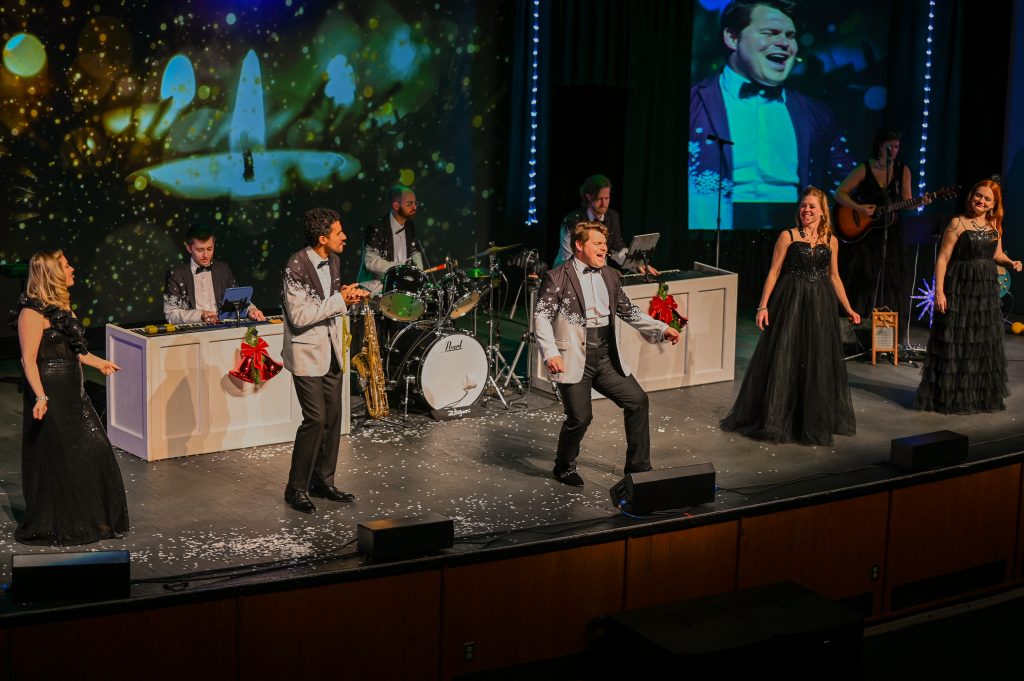 Country Christmas 2025 | Medora, ND: Tiny town embraces magic of ...