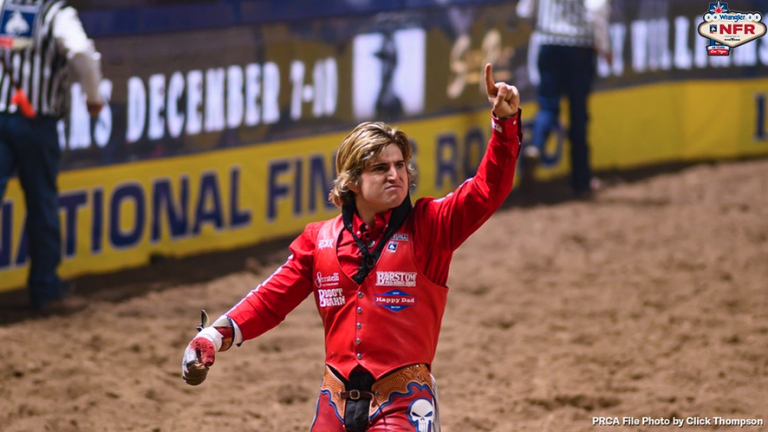 Steiner takes major step toward gold buckle with Round 5 win ...