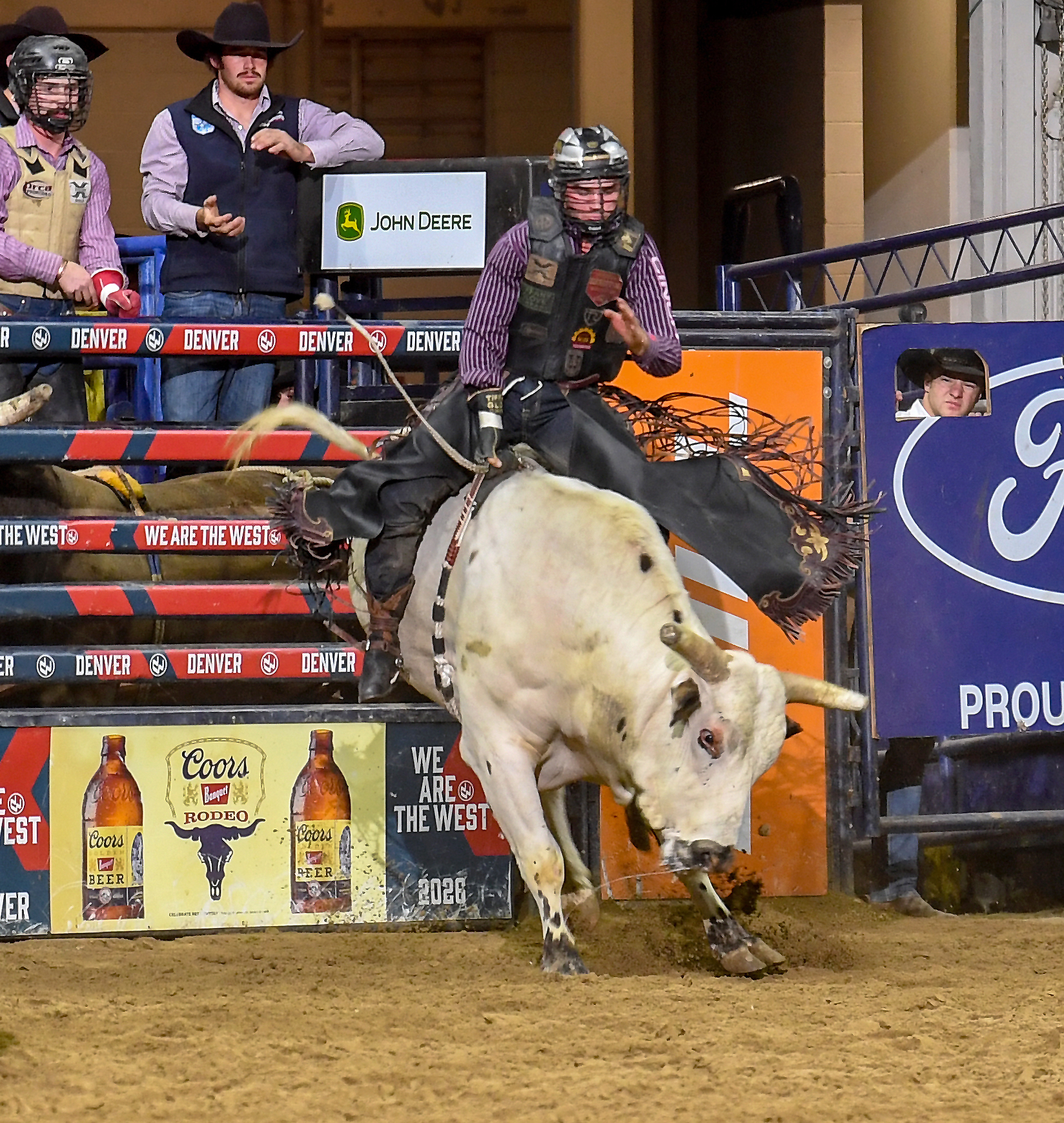 Colorado bull rider heats up National Western Stock Show Rodeo ...