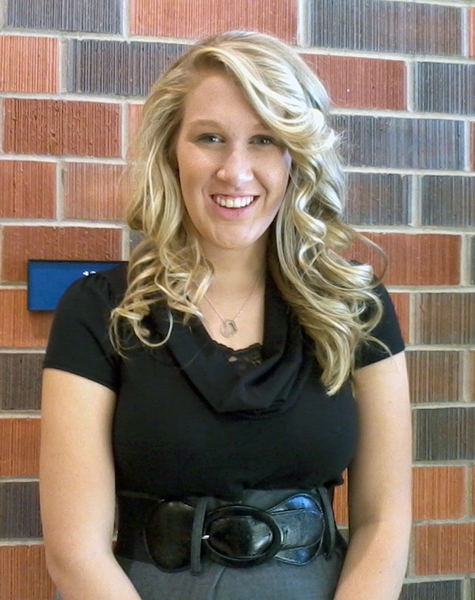 Elizabeth Dahl receives Beef Bucks 2011 scholarship | TSLN.com