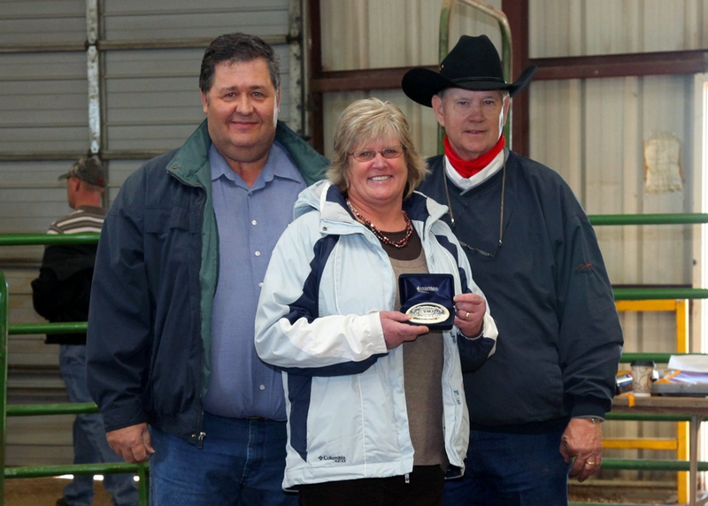 Dave and Shelly Stout awarded 2010 Maine-Anjou Seedstock Producer of ...