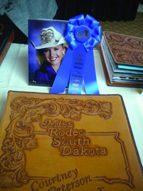 Chenae Shiner: 2013 Miss Rodeo America | TSLN.com