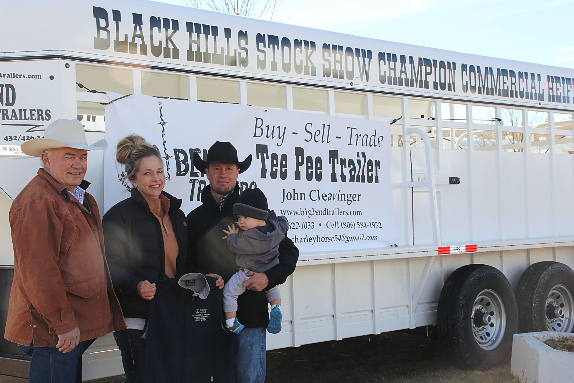 Forsters win Commercial Heifer Show | TSLN.com