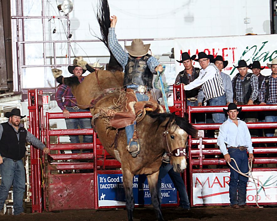 Pro Rodeo circuit rodeo determines champions in North, South Dakota ...