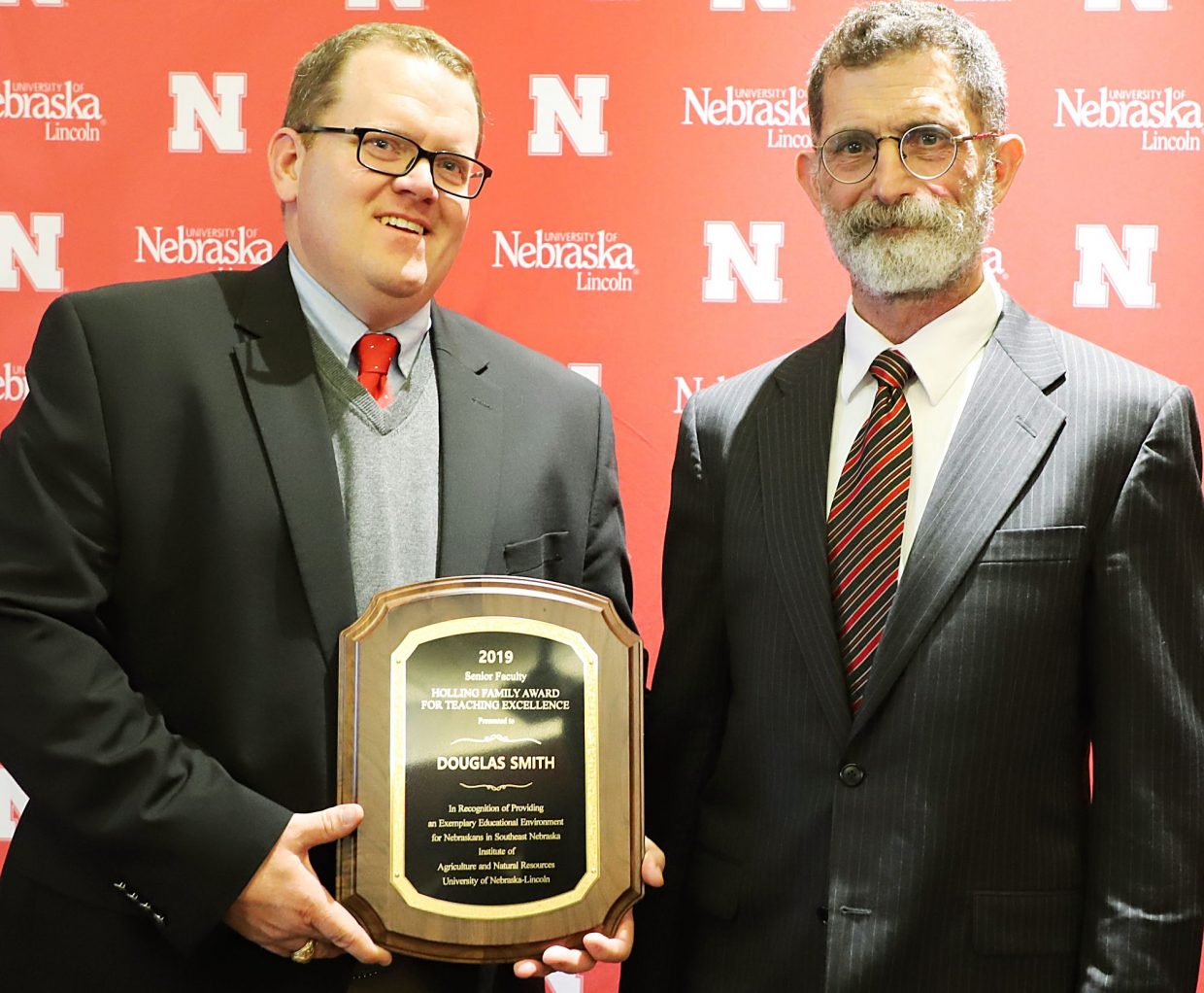 Dr. Smith receives teaching award | TSLN.com