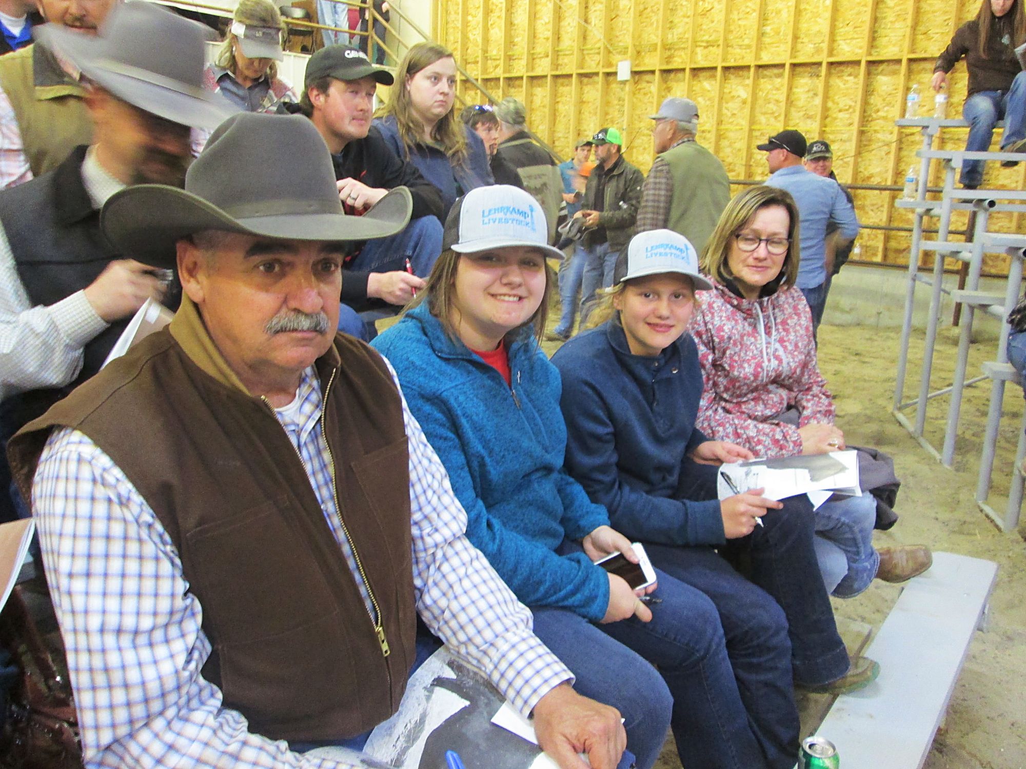 Reisig Cattle Annual Bull and Female Sale | TSLN.com