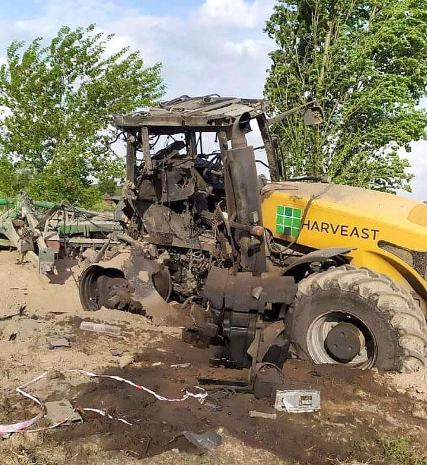 First tractor driver in Ukraine killed by landmine | TSLN.com