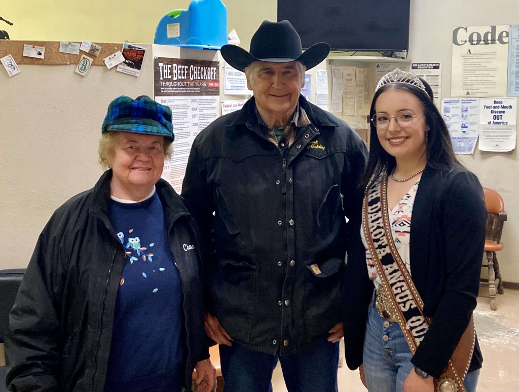 Medicine Rock Angus Annual Bull Sale | TSLN.com