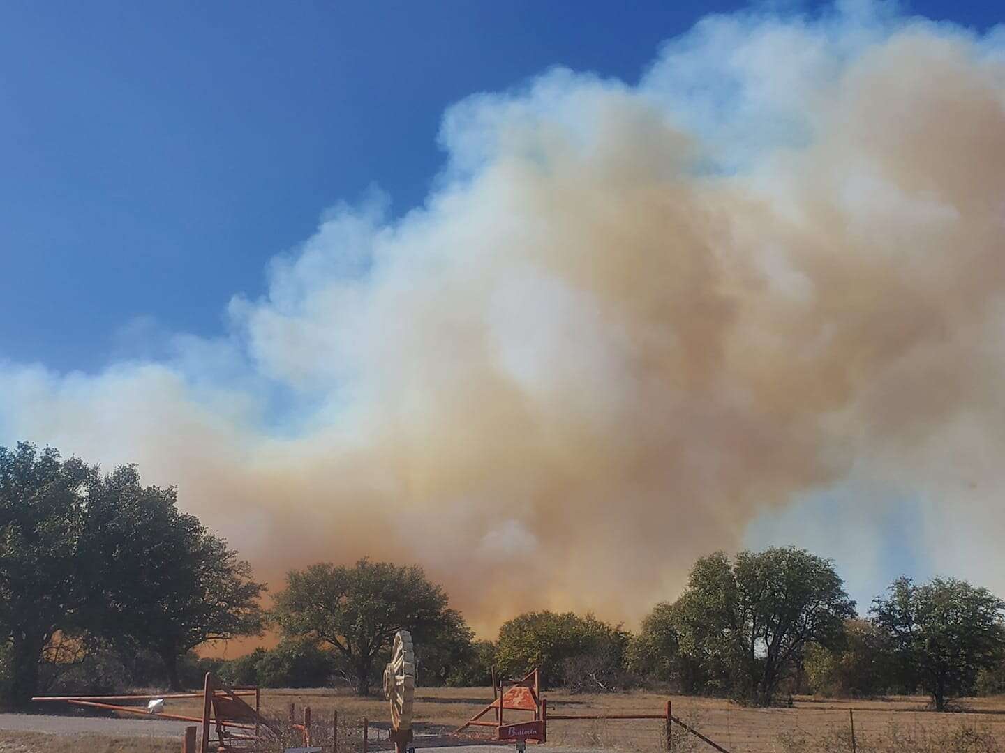 Texas fires result in losses of life, cattle, homes | TSLN.com