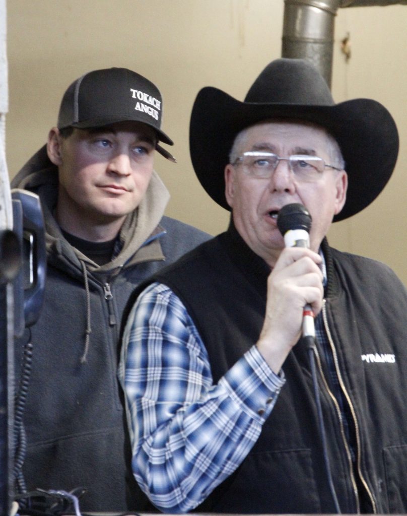 Tokach Angus Ranch Cutting Edge Bull Sale | TSLN.com