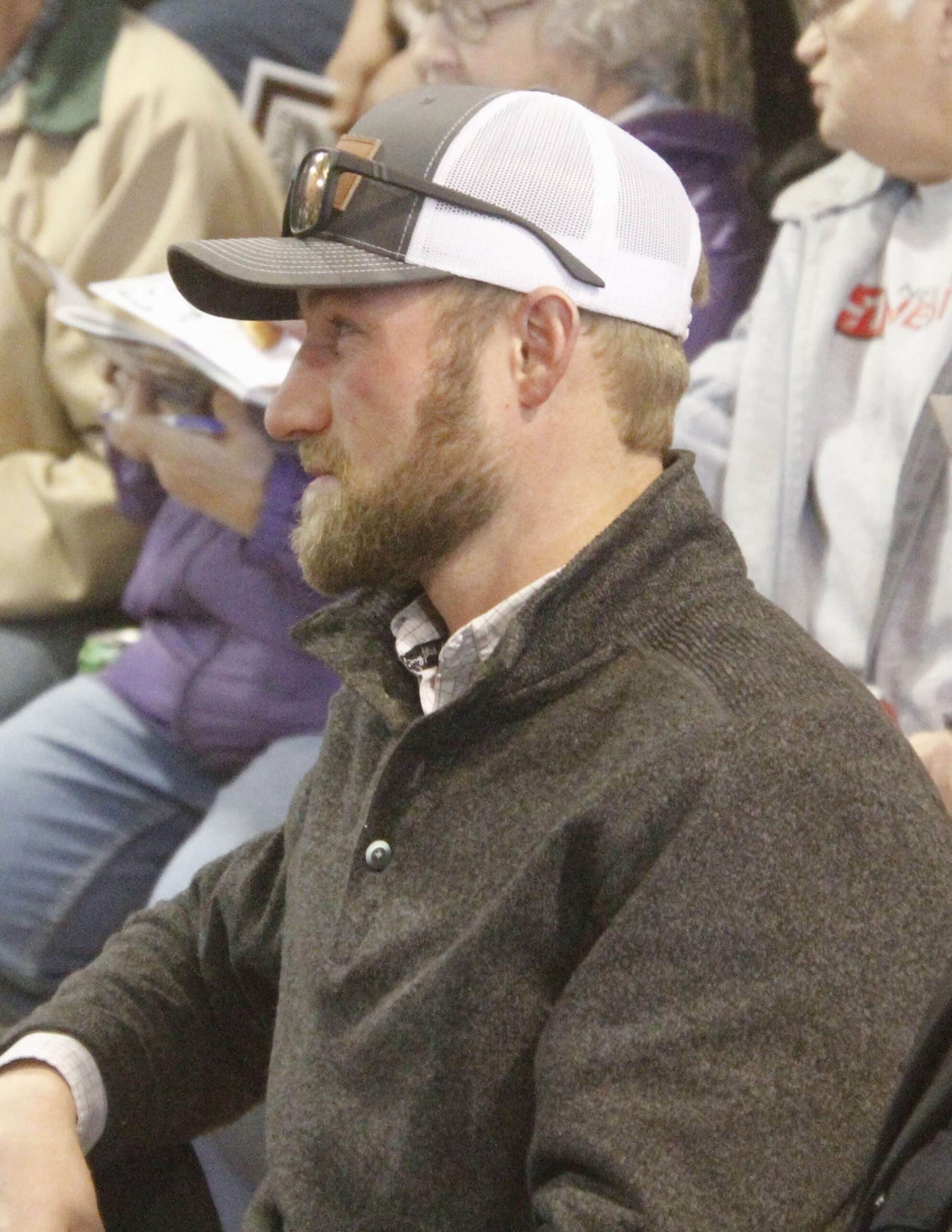 Petersek’s Raven Angus Bull Sale | TSLN.com