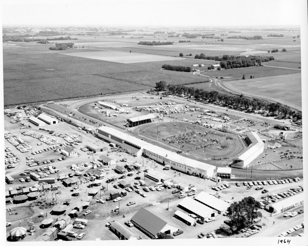 Out West Events | Century-old rodeos: Long on traditions, fans, and ...