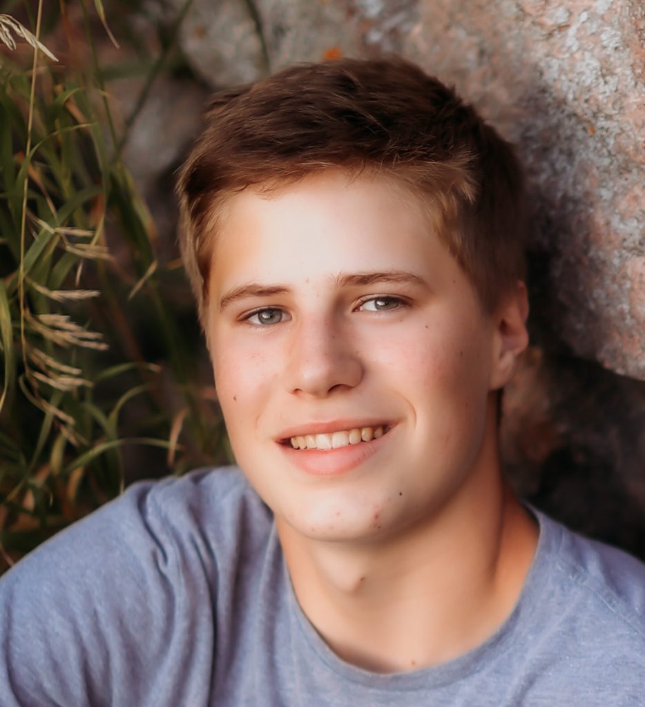 North Dakota 4-H Foundation awards 13 scholarships | TSLN.com