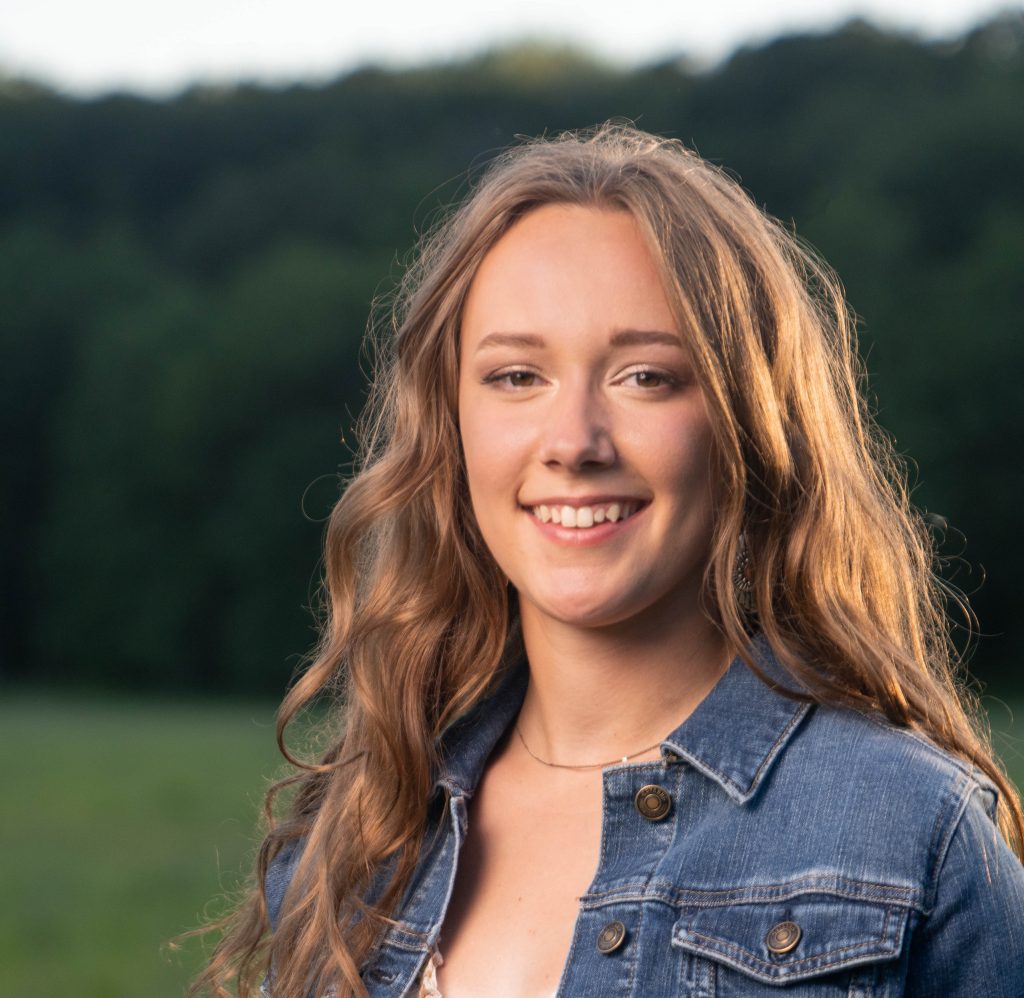 North Dakota 4-H Foundation awards 13 scholarships | TSLN.com