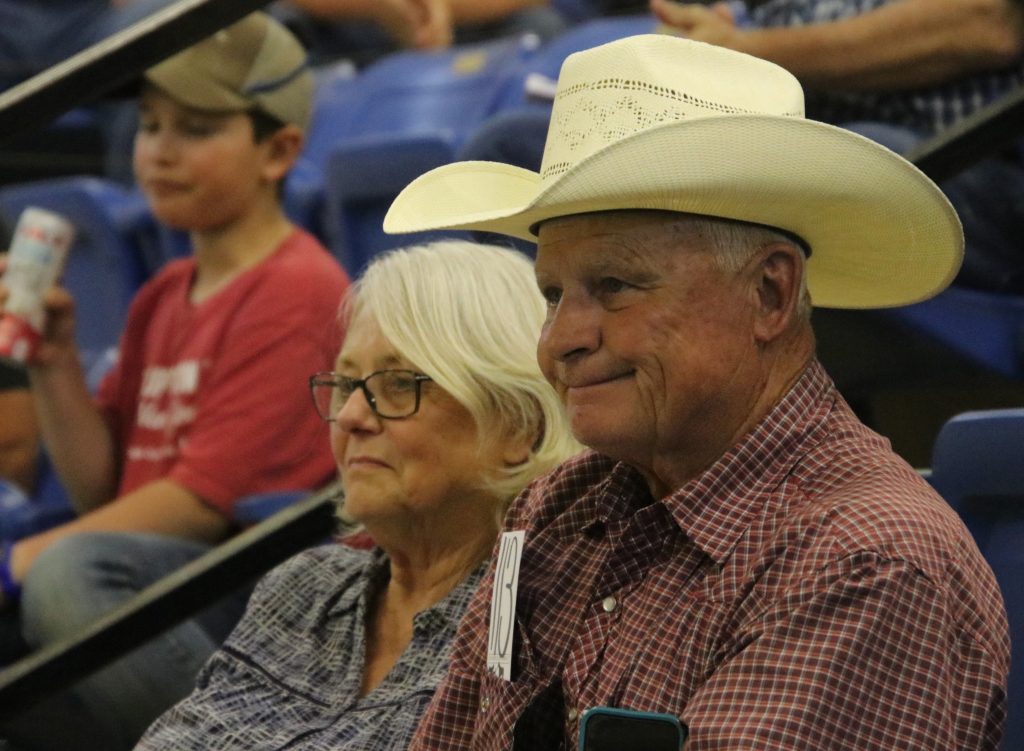 Urlacher Angus Spring Bull Sale | TSLN.com