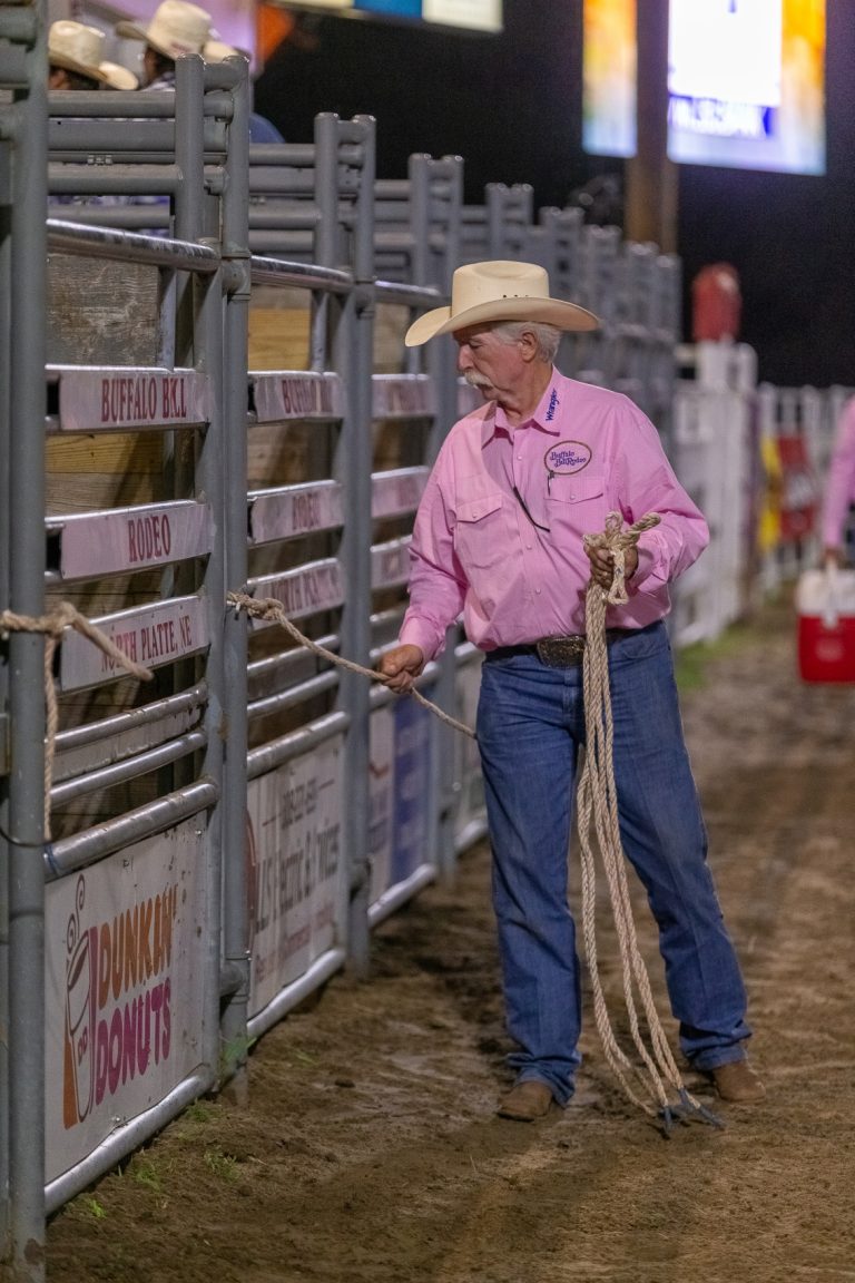 HANDING OVER THE REINS | TSLN.com