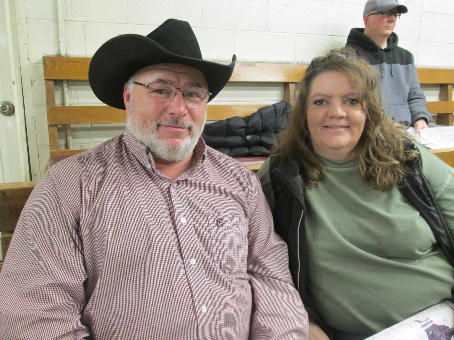 Lewis Bros. Angus Annual Bull Sale | TSLN.com